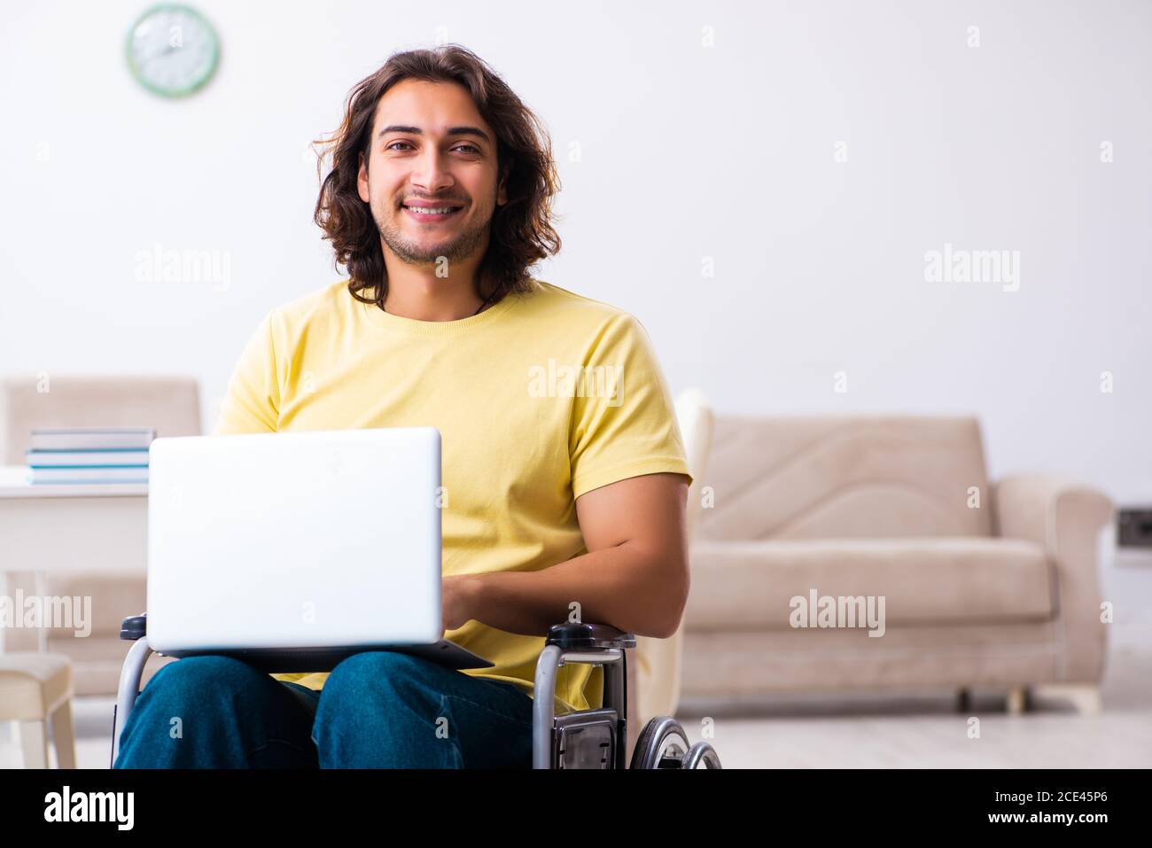 Disabled school student computer hi-res stock photography and images ...