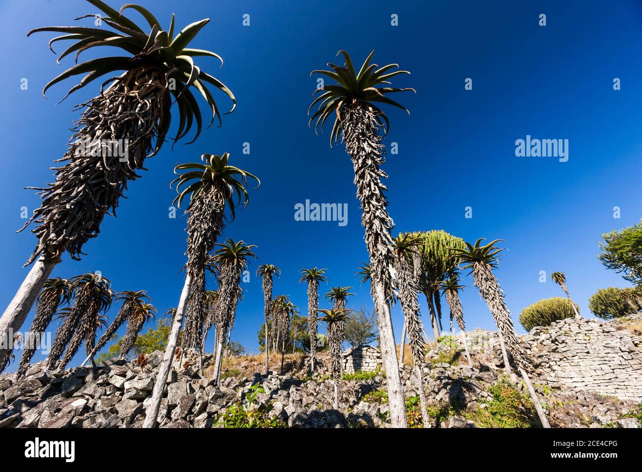 Great Zimbabwe ruins, stone structures of "The Valley Complex" and ...