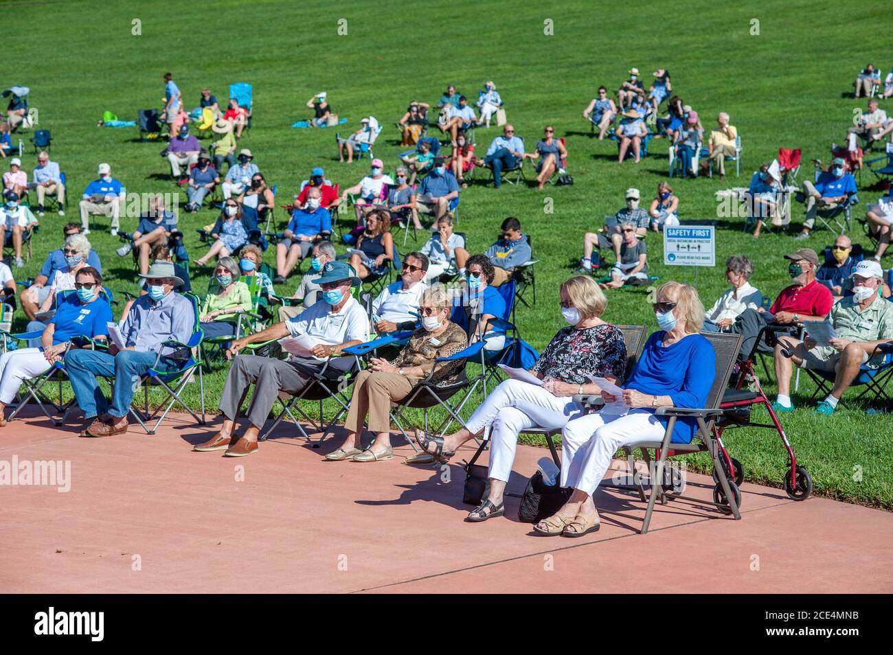 Outdoor Church Service High Resolution Stock Photography and Images - Alamy
