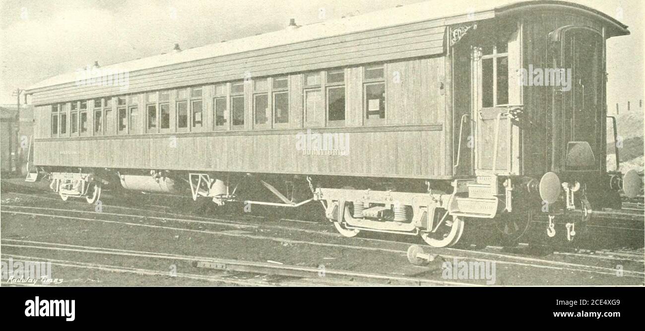 Family saloon coach hi-res stock photography and images - Alamy