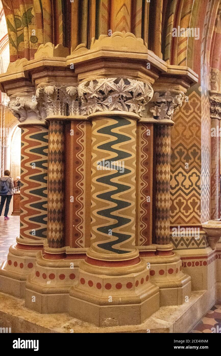 Rich gothic pillar hi-res stock photography and images - Alamy