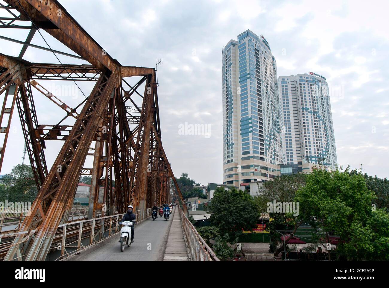 the beauty of landscapes and people, urban landscape, Hanoi capital ...