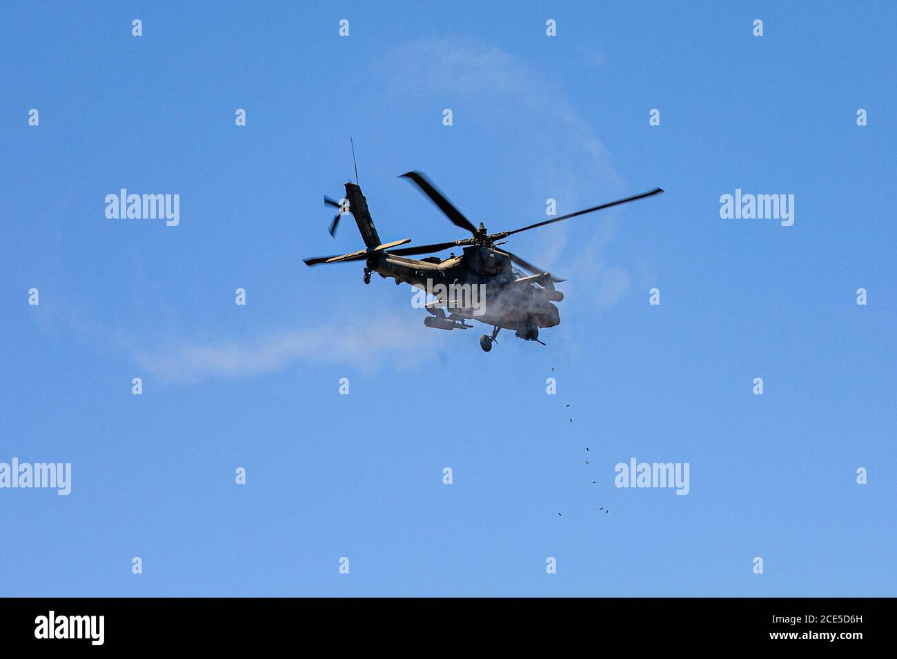 AH-64 Apache pilots with 2-6 Cavalry Squadron, 25th Combat Aviation ...