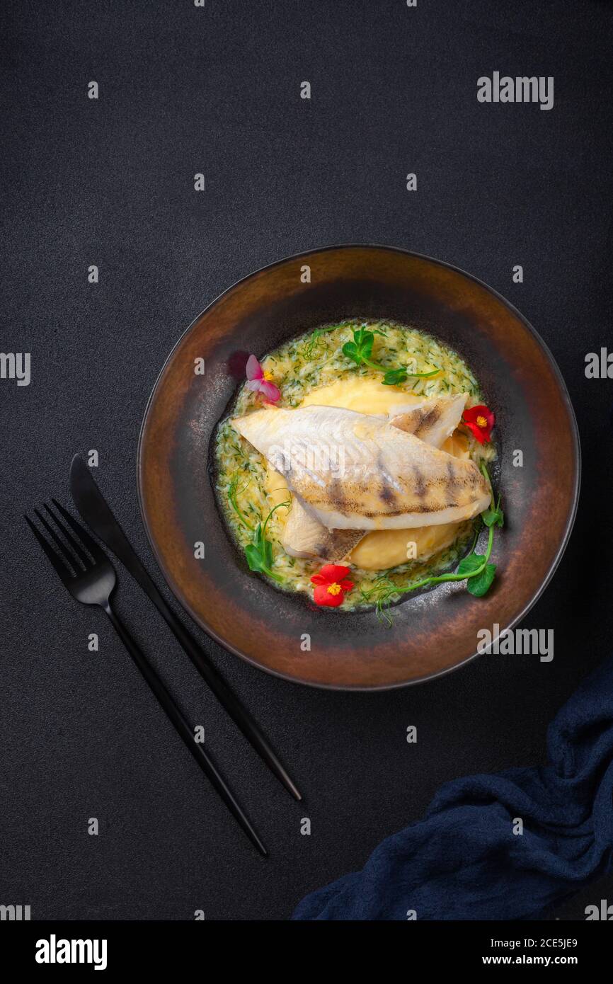 Steamed zander fish hi-res stock photography and images - Alamy