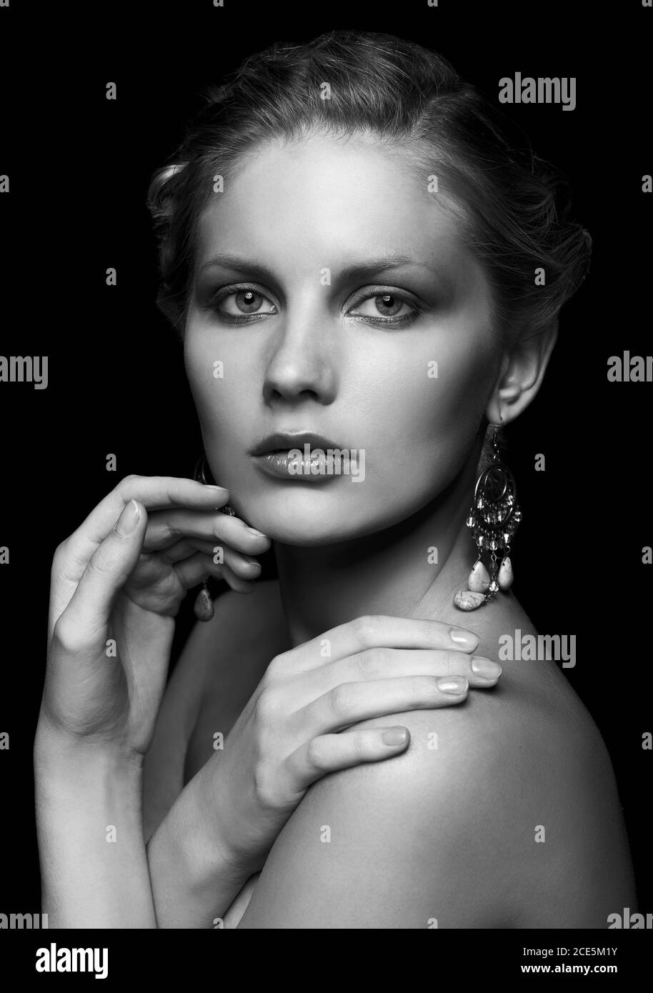 Glam woman black and white hi-res stock photography and images - Alamy