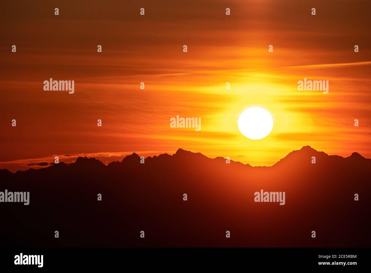 Beautiful sunset red cloudscape hi-res stock photography and images - Alamy