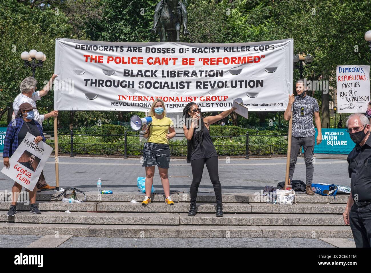 NEW YORK, NEW YORK - AUGUST 30, 2020: The Internationalist Group ...