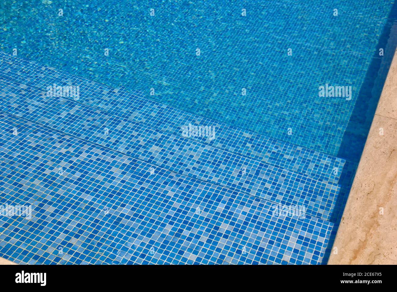 Swimming pool steps nobody hi-res stock photography and images - Alamy