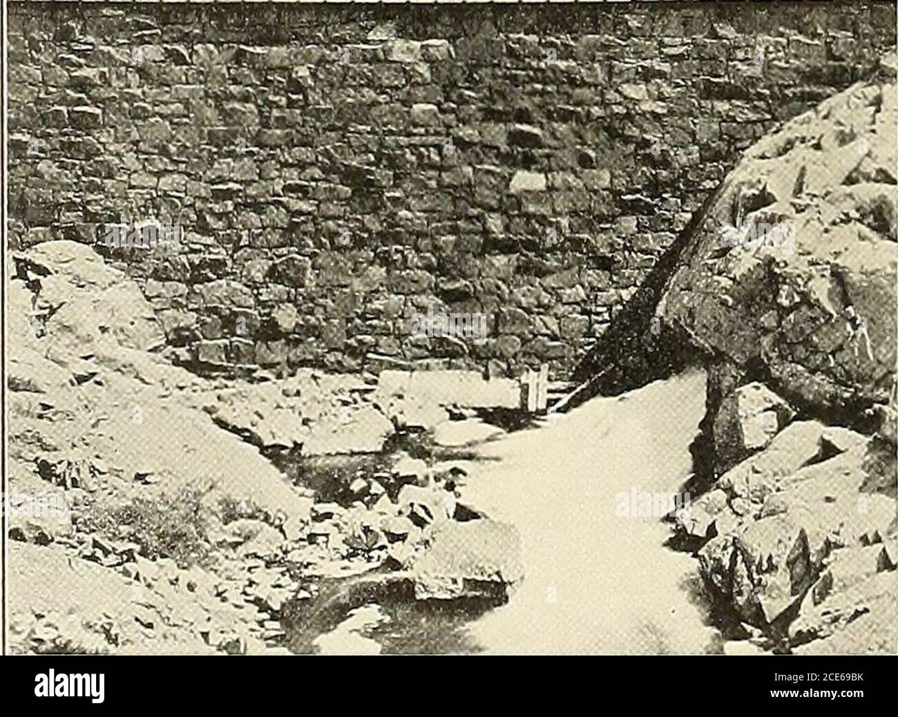 Bear valley dam hi-res stock photography and images - Alamy