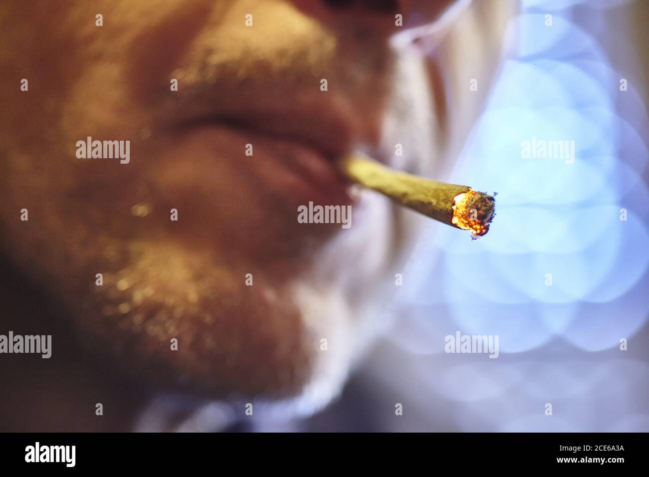 Lit joint hi-res stock photography and images - Alamy