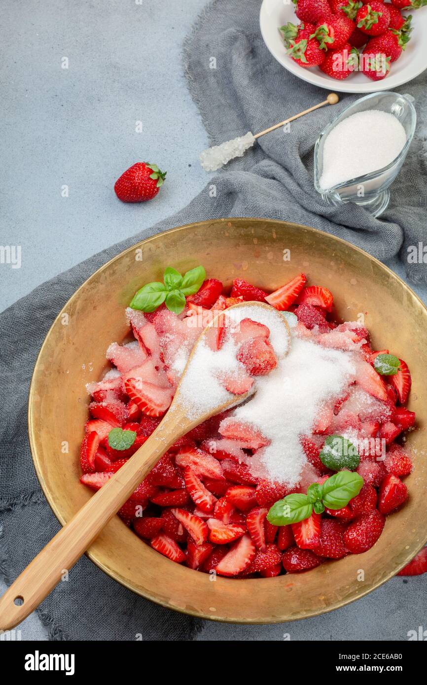 Jam preparation hi-res stock photography and images - Alamy