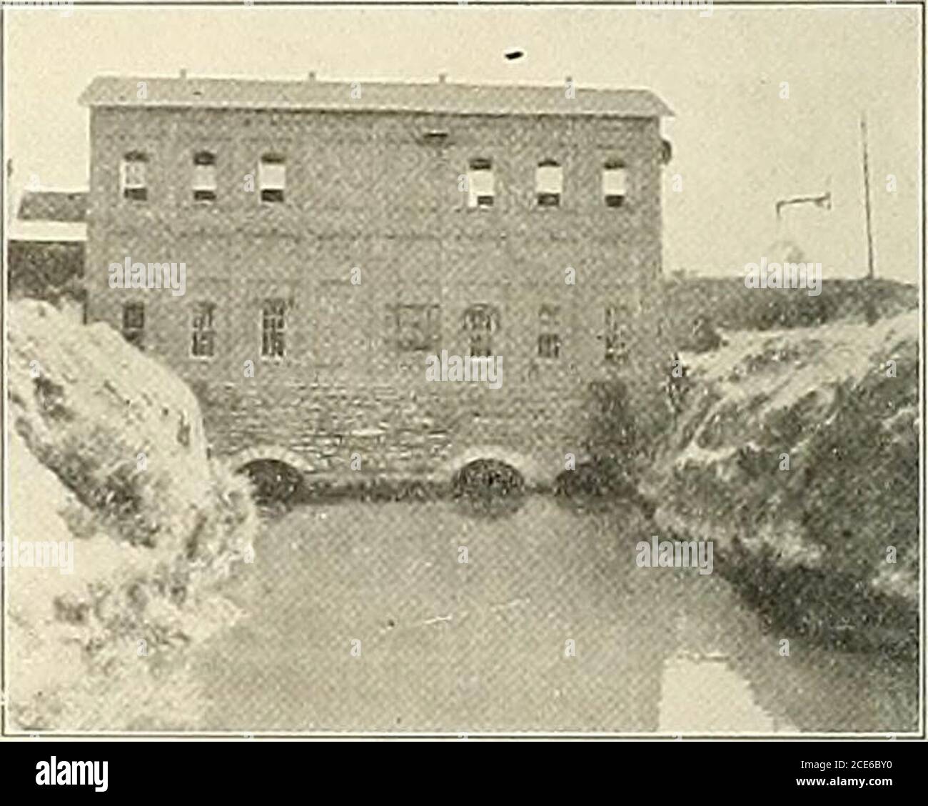 Dam headgates hi-res stock photography and images - Alamy