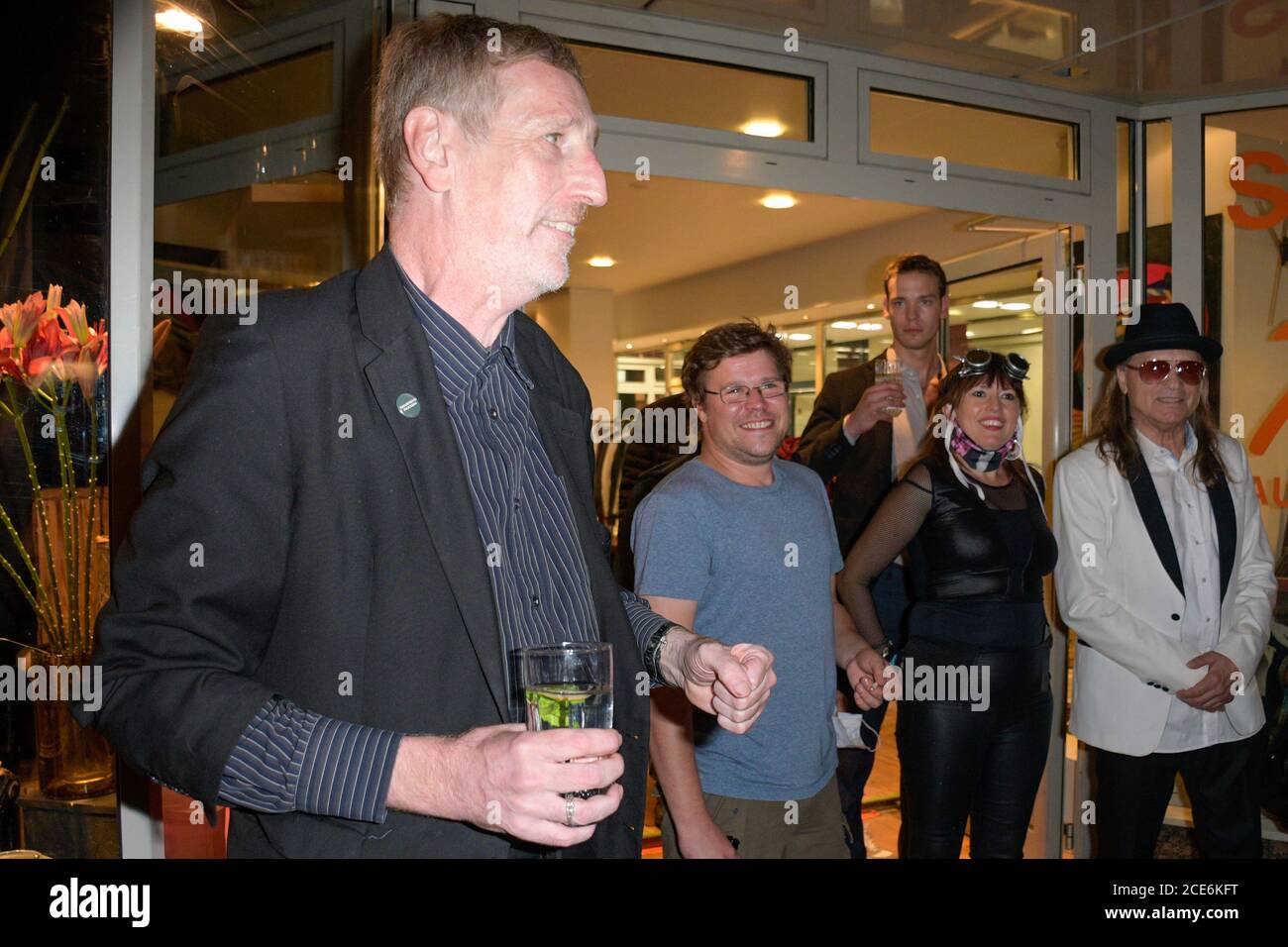 Künstlergruppe EWIG Vernissage, Claudia Tejeda, Gruppe pxxy PORN, Olga ...