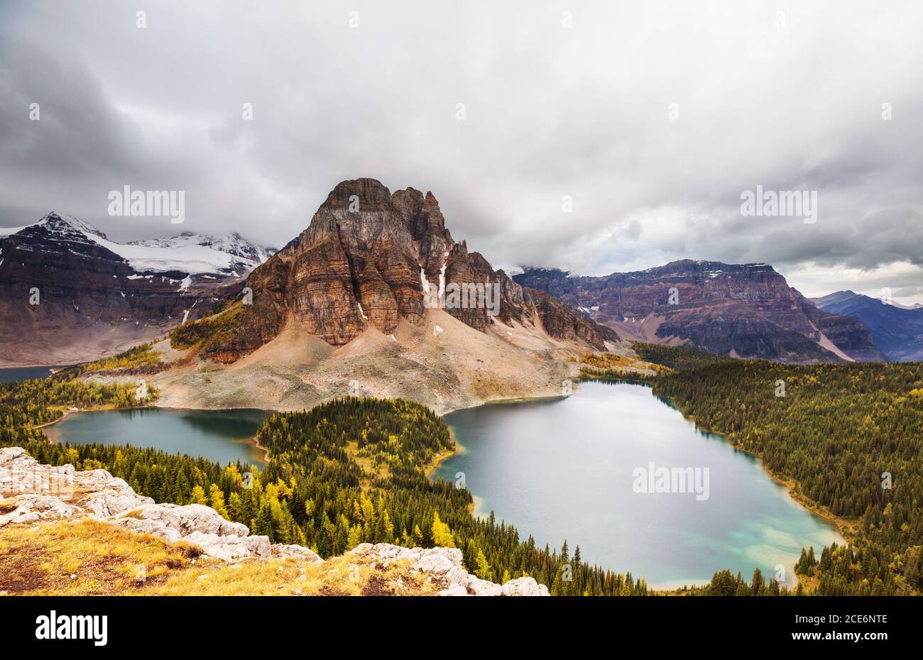Mt assiniboine canada hi-res stock photography and images - Alamy