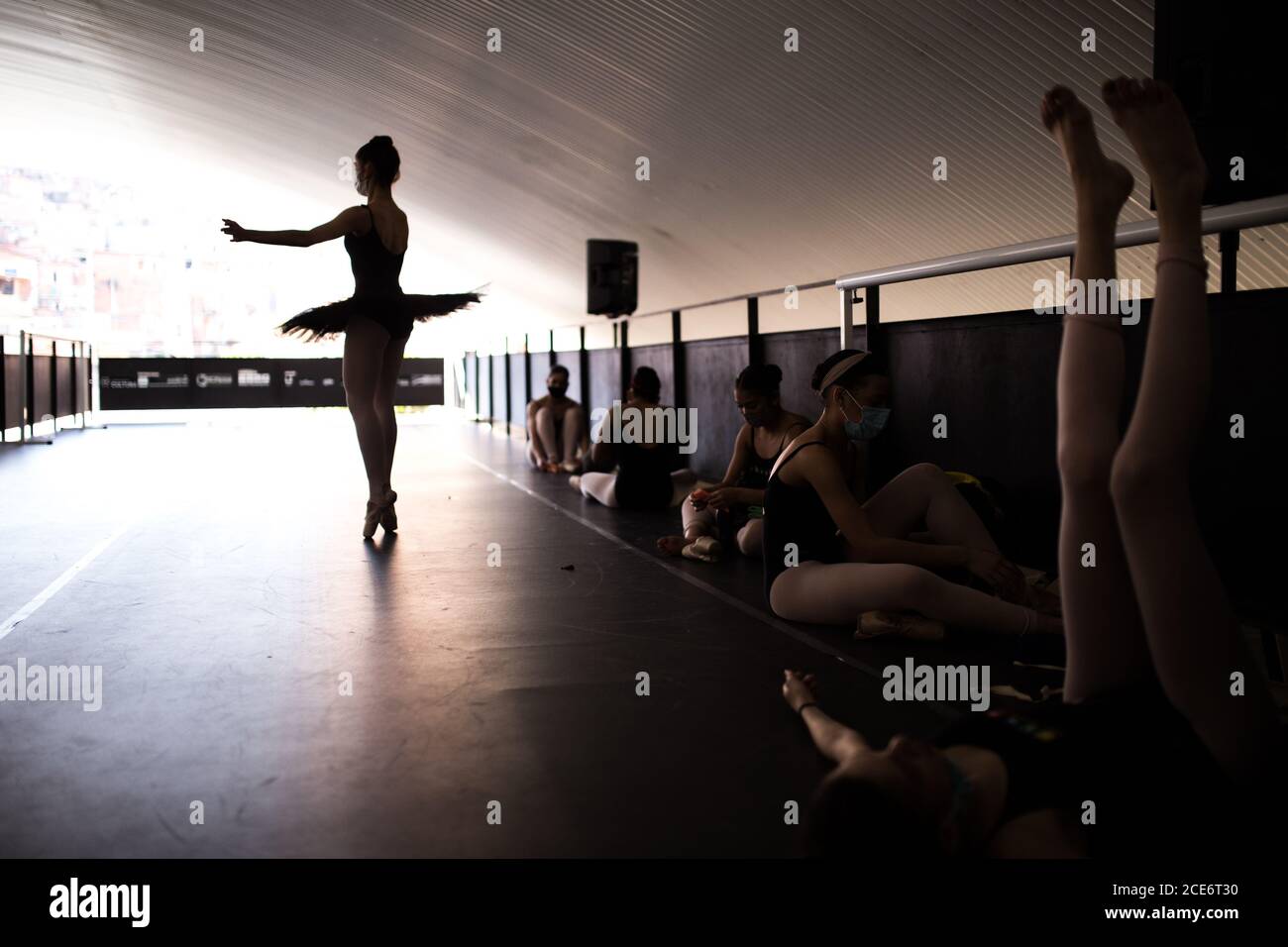 Girl in a favela hi-res stock photography and images - Alamy