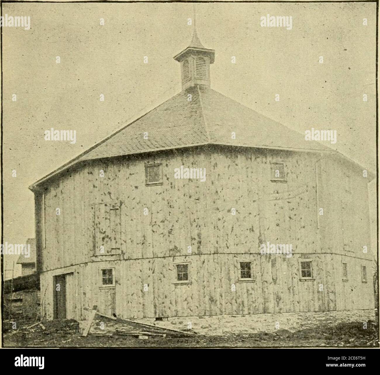 Open sided barn hi-res stock photography and images - Alamy