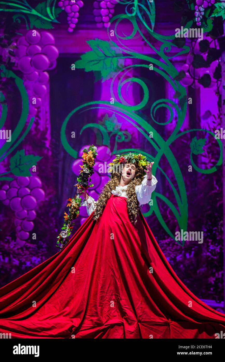 Florence, Italy. 29th Aug, 2020. The final night performance of La ...