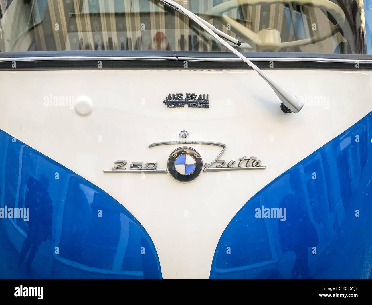 Blue logo isetta hi-res stock photography and images - Alamy