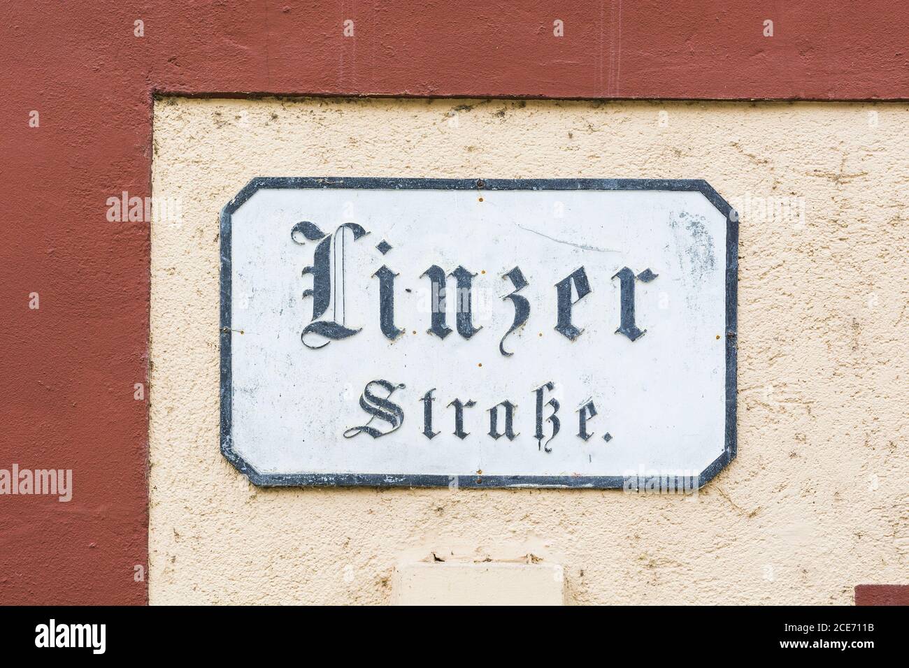 English decorated gothic architecture hi-res stock photography and ...