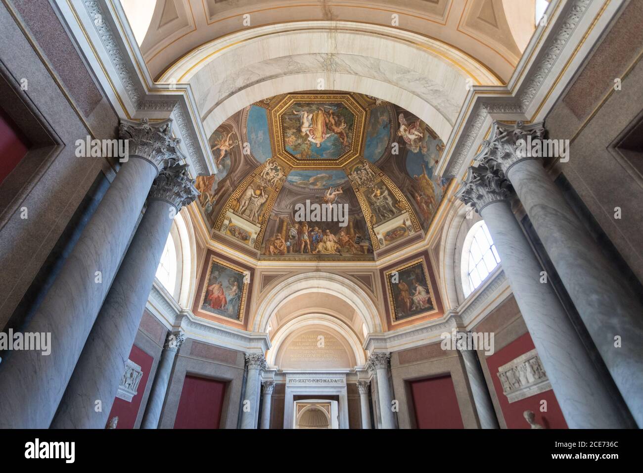 Interior del museo vaticano hi-res stock photography and images - Alamy