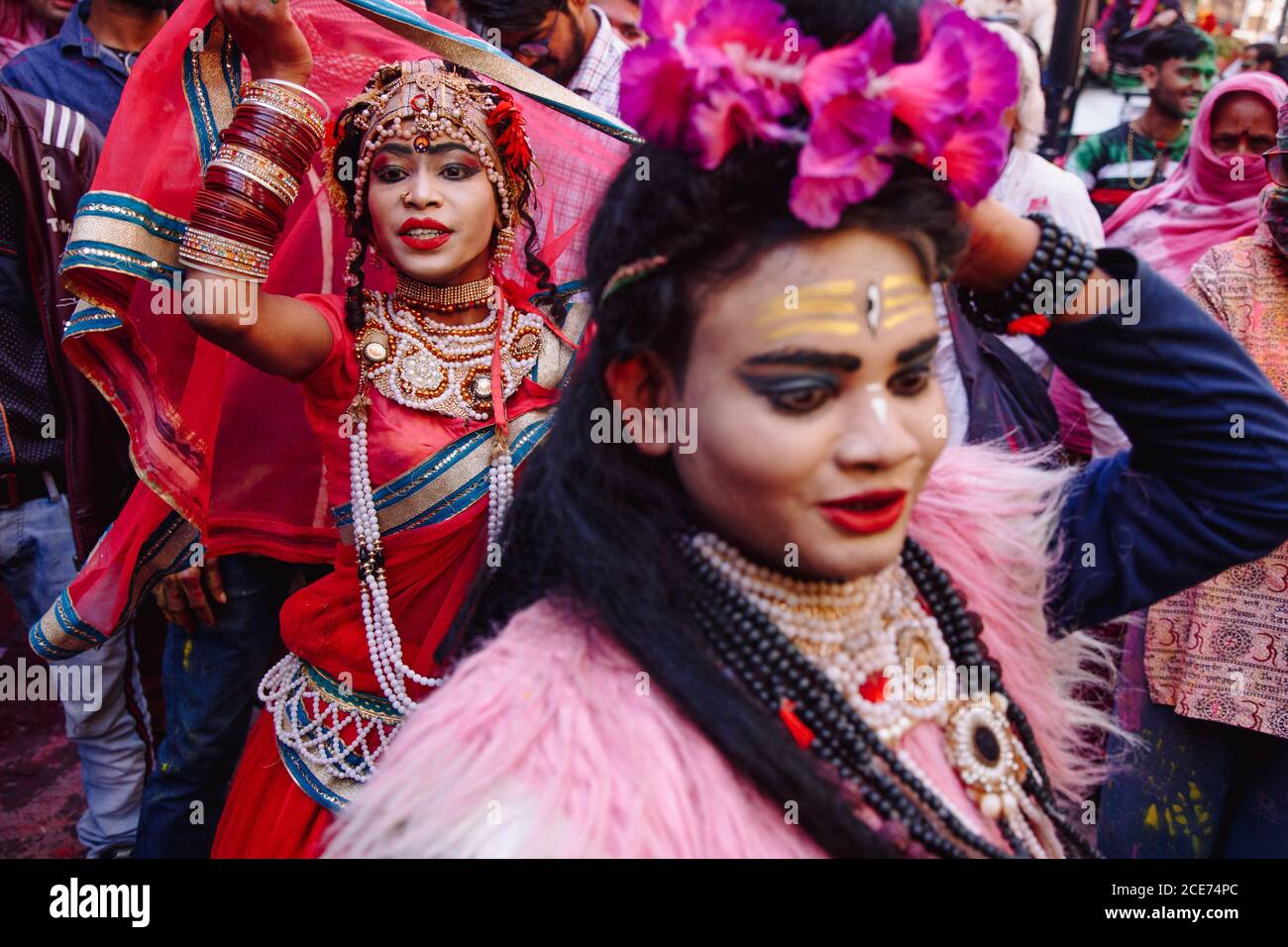 Women in colorful clothes dancing hi-res stock photography and images ...
