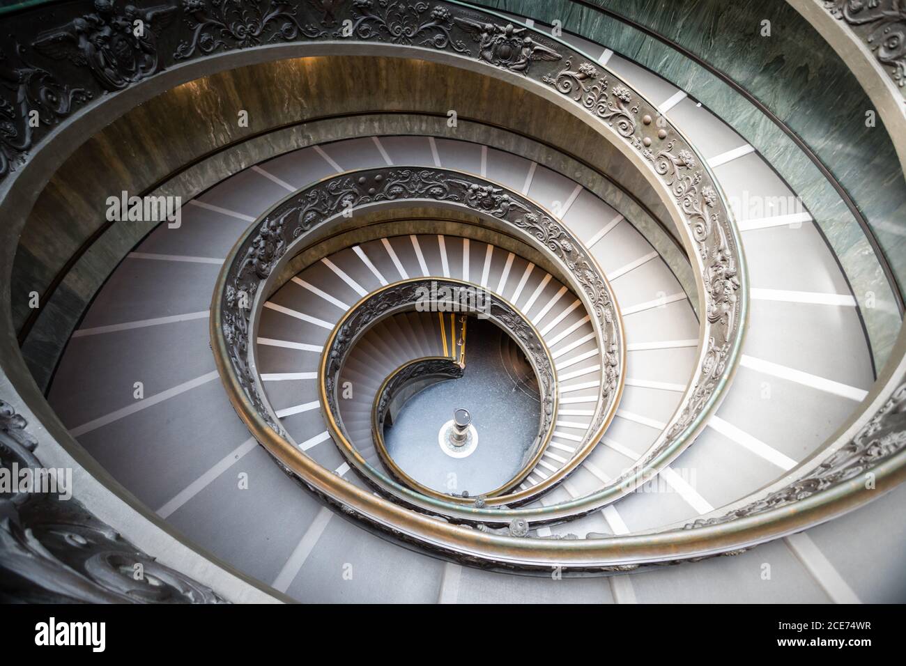 Stone statue inside vatican museum hi-res stock photography and images ...