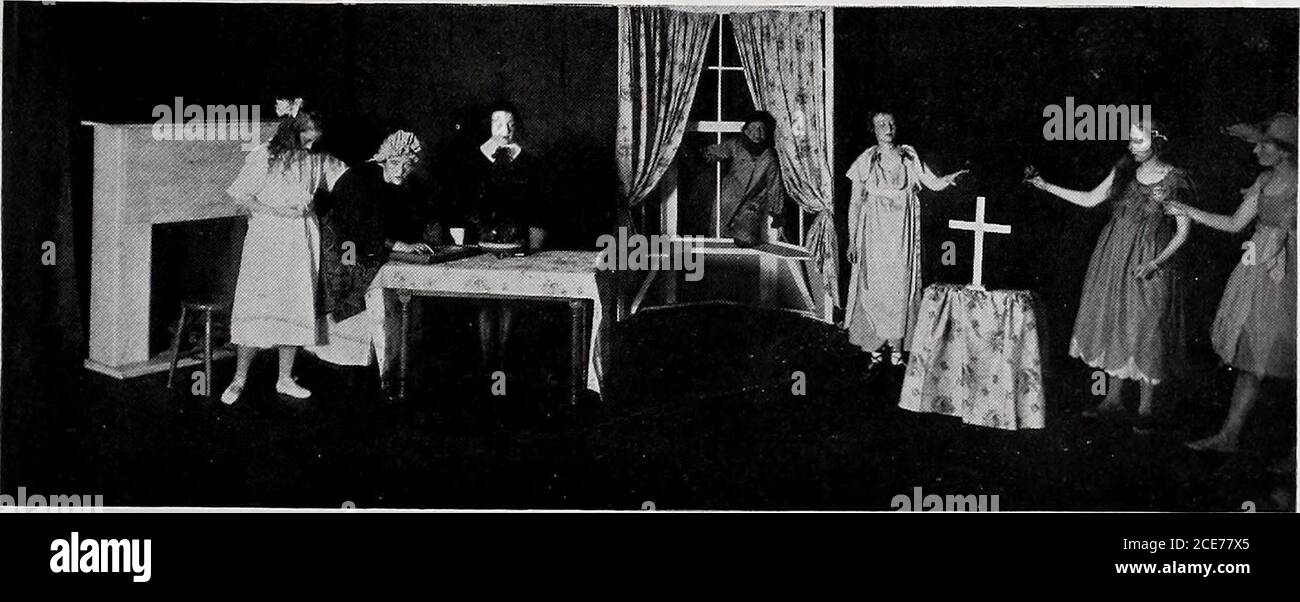 Irish cottage fireplace hi-res stock photography and images - Alamy