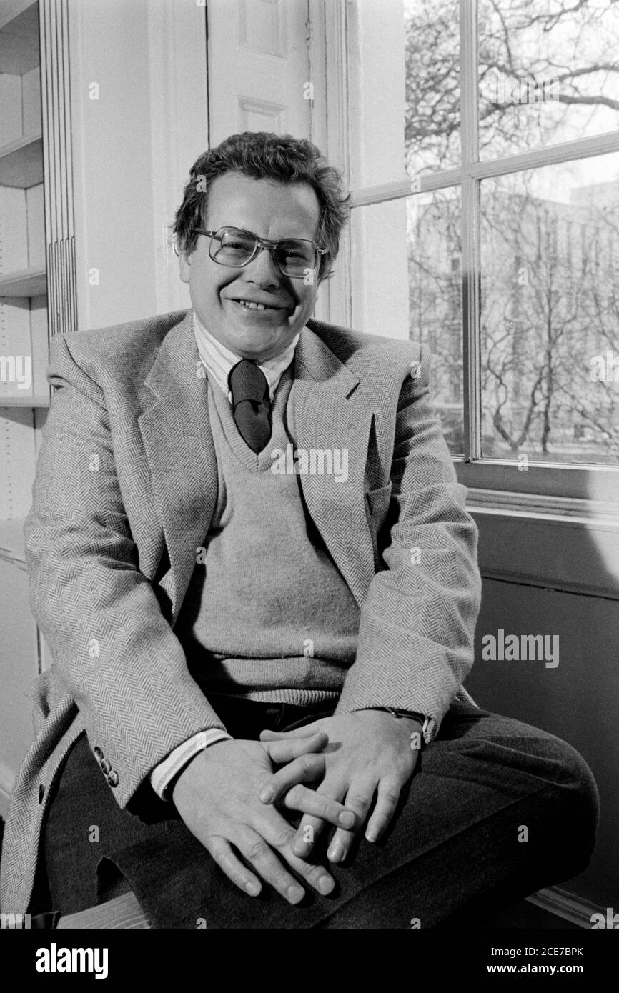 Thomas Hurst, lecturer at Birkbeck College, London. 15 December 1988 ...