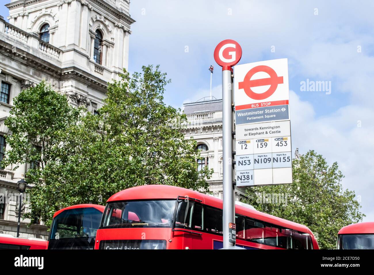 Bus stop parliament square hi-res stock photography and images - Alamy