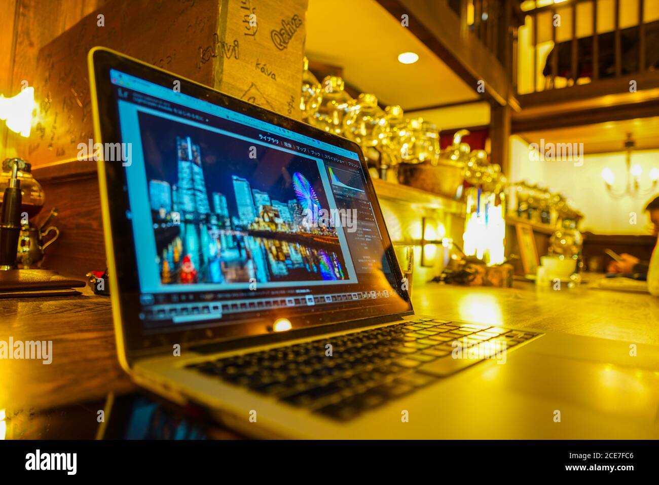 Cafe work setting hi-res stock photography and images - Alamy