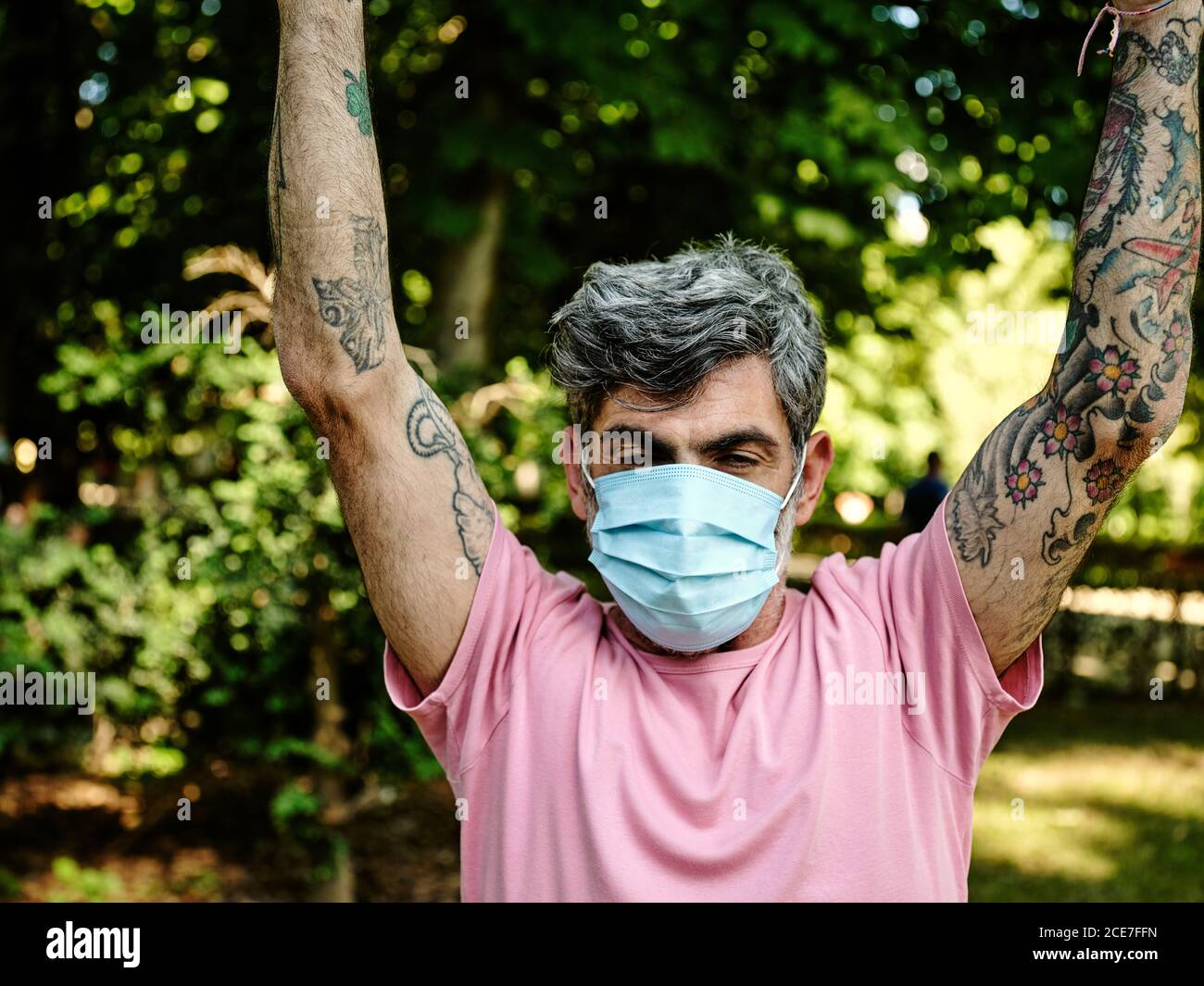 High crescent lunge pose hi-res stock photography and images - Alamy