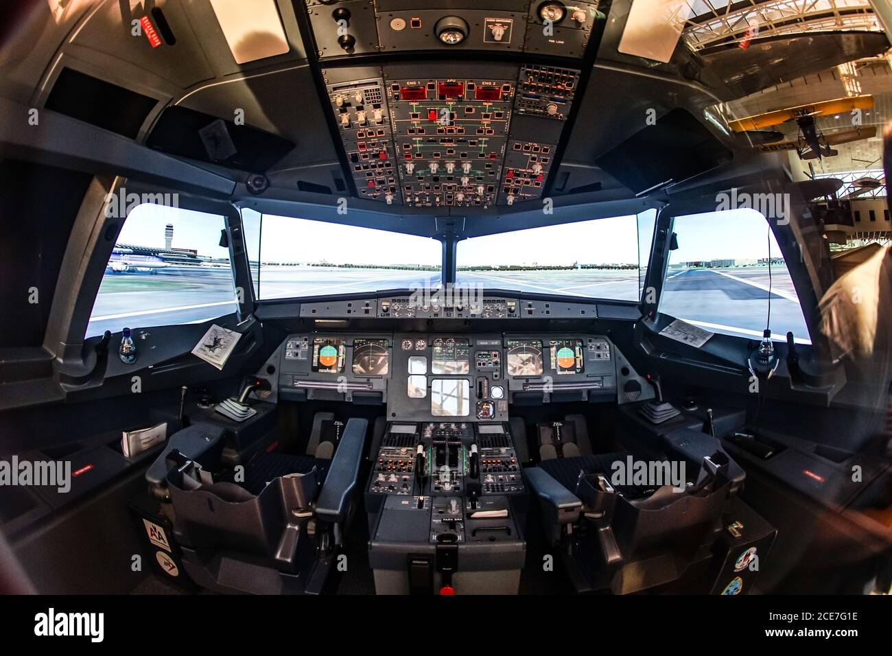 Nasa space shuttle cockpit hi-res stock photography and images - Alamy