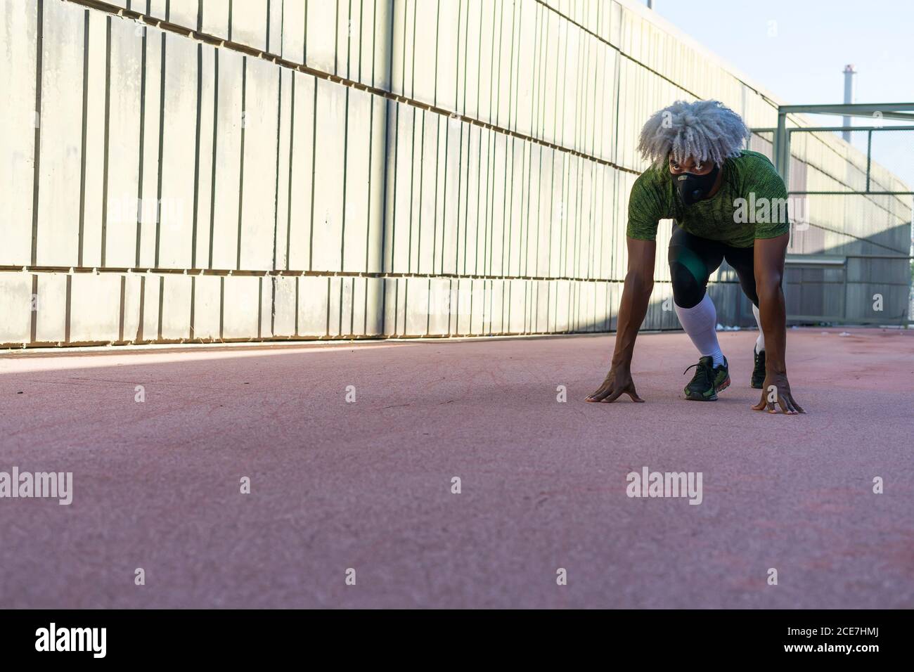 Crouch start hi-res stock photography and images - Alamy