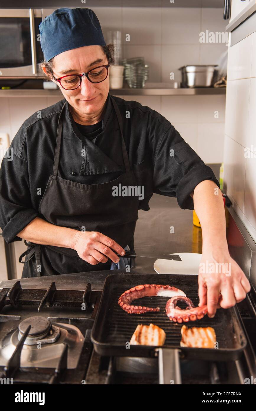 Female chef in hotel hi-res stock photography and images - Alamy