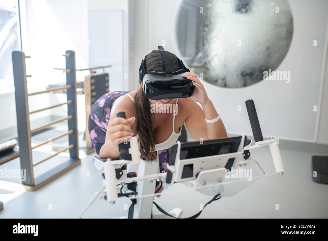 Vr exercises hi-res stock photography and images - Alamy