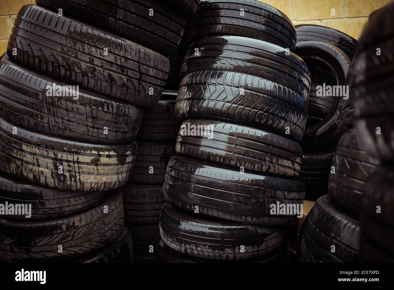 Identical shape hi-res stock photography and images - Alamy