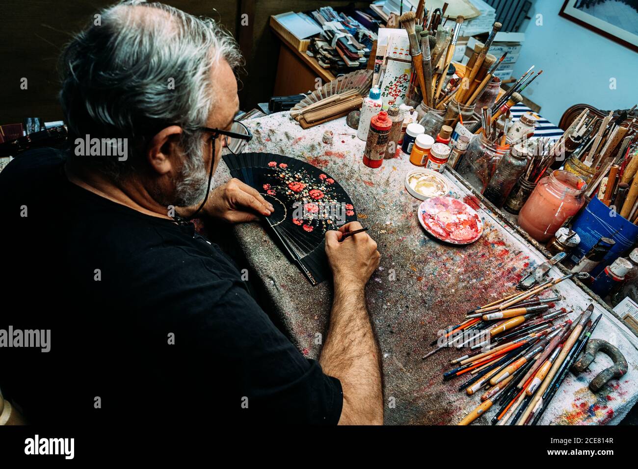 Back view man painter working hi-res stock photography and images - Alamy
