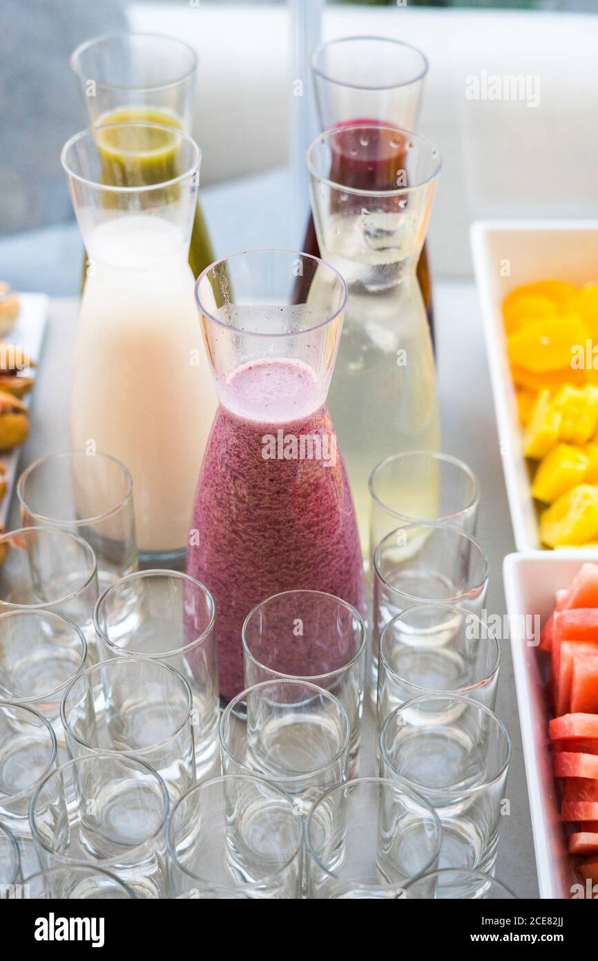 Empty glasses and drink bottles hi-res stock photography and images - Alamy