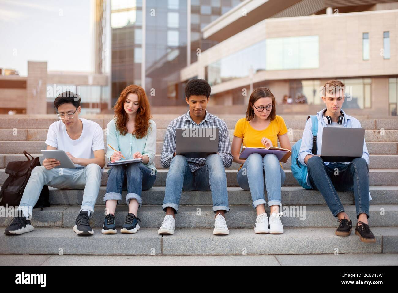 End of semester hi-res stock photography and images - Alamy
