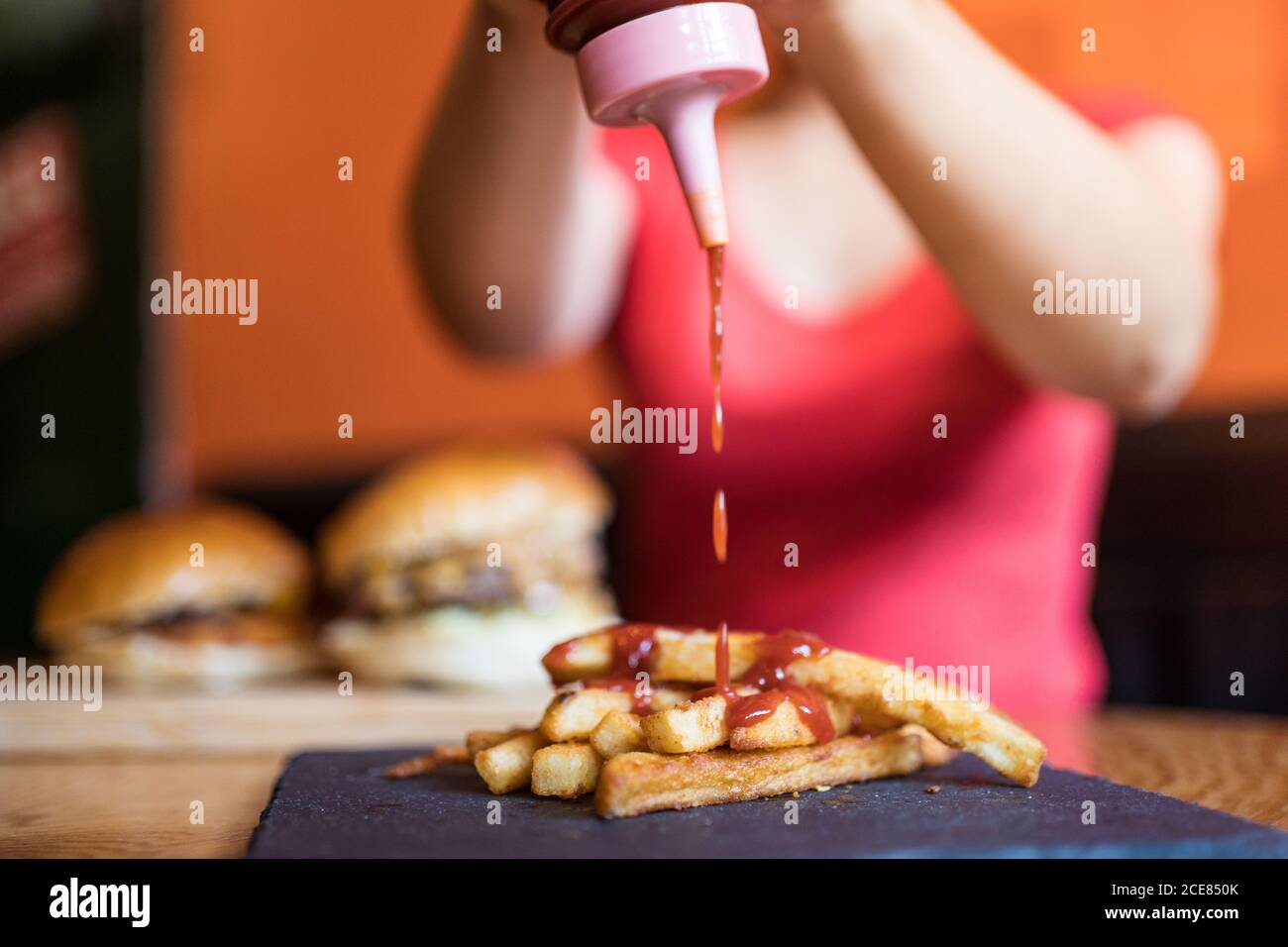 Ketchup pouring hi-res stock photography and images - Alamy