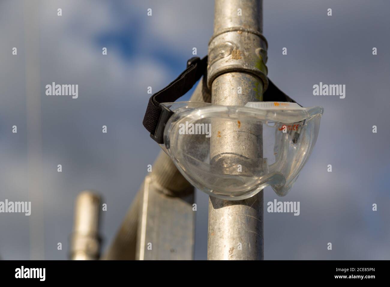 Scaffolding protection hi-res stock photography and images - Alamy