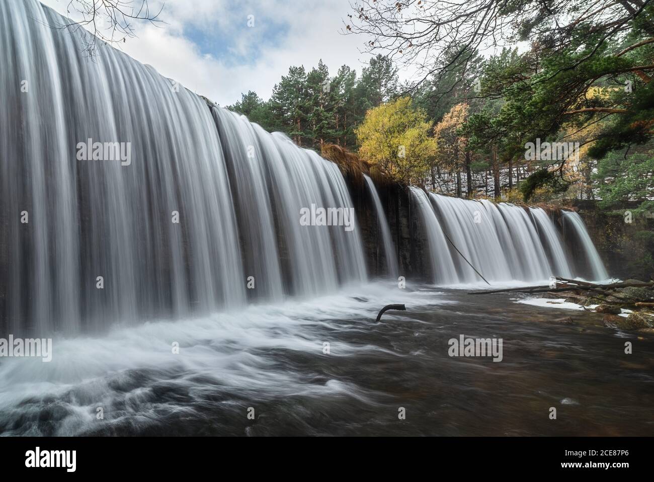Wide waterfall hi-res stock photography and images - Alamy