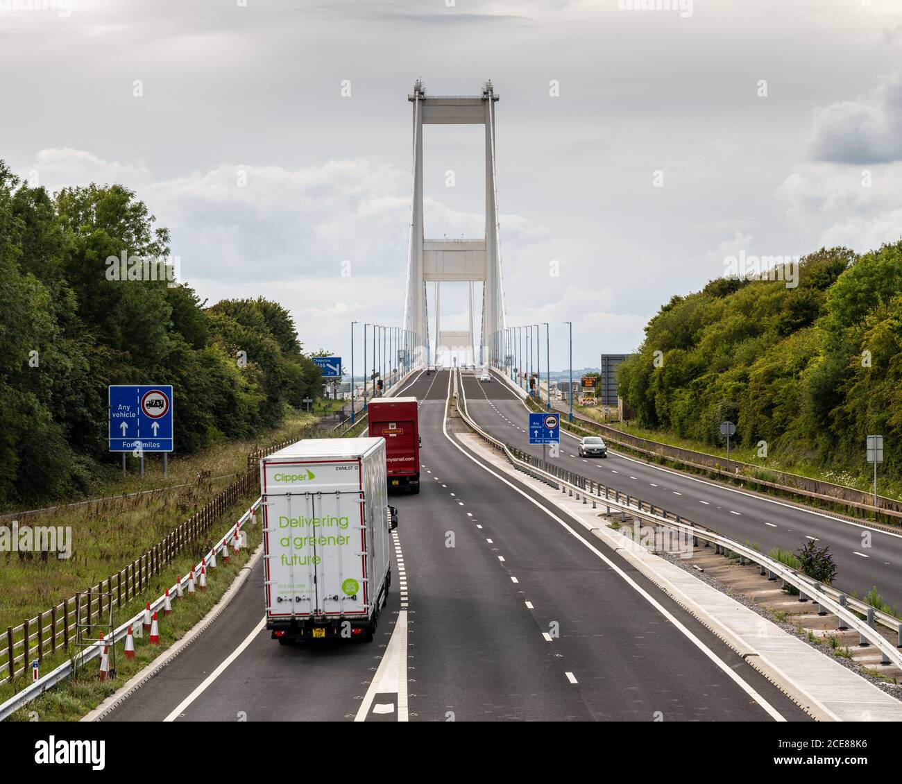 Lorries and cars on the M48 motorway cross the Seven Bridge between ...