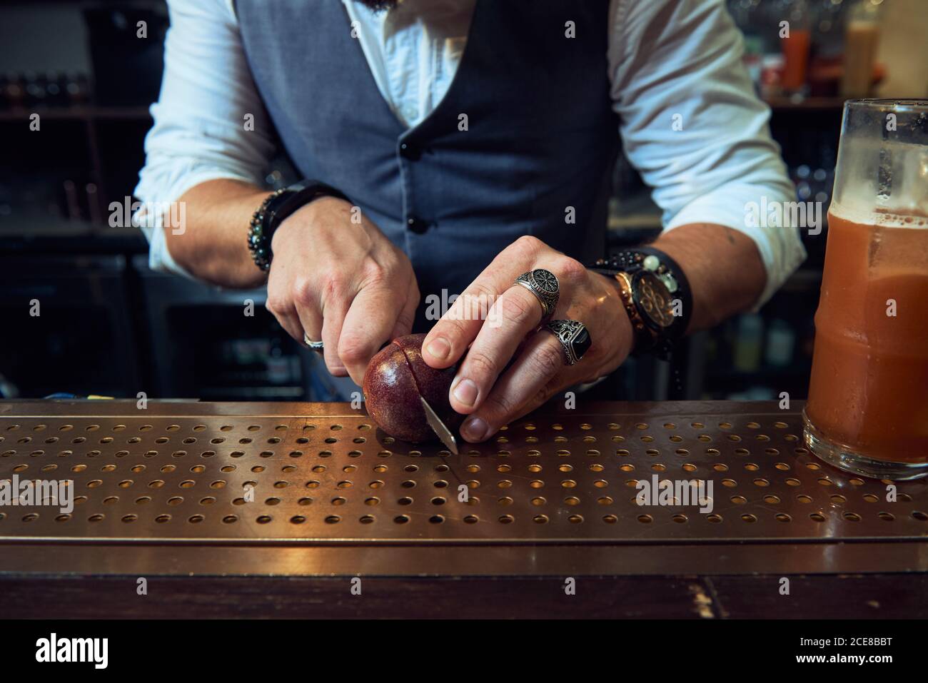 Cutting bar hi-res stock photography and images - Alamy
