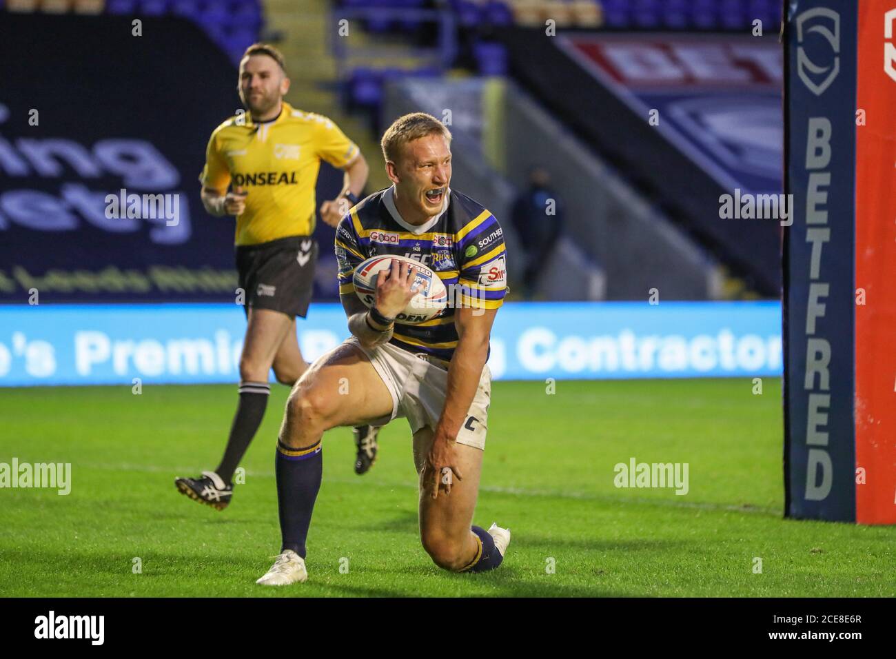 Mikolaj Oledzki (19) of Leeds Rhinos celebrates his try Stock Photo - Alamy