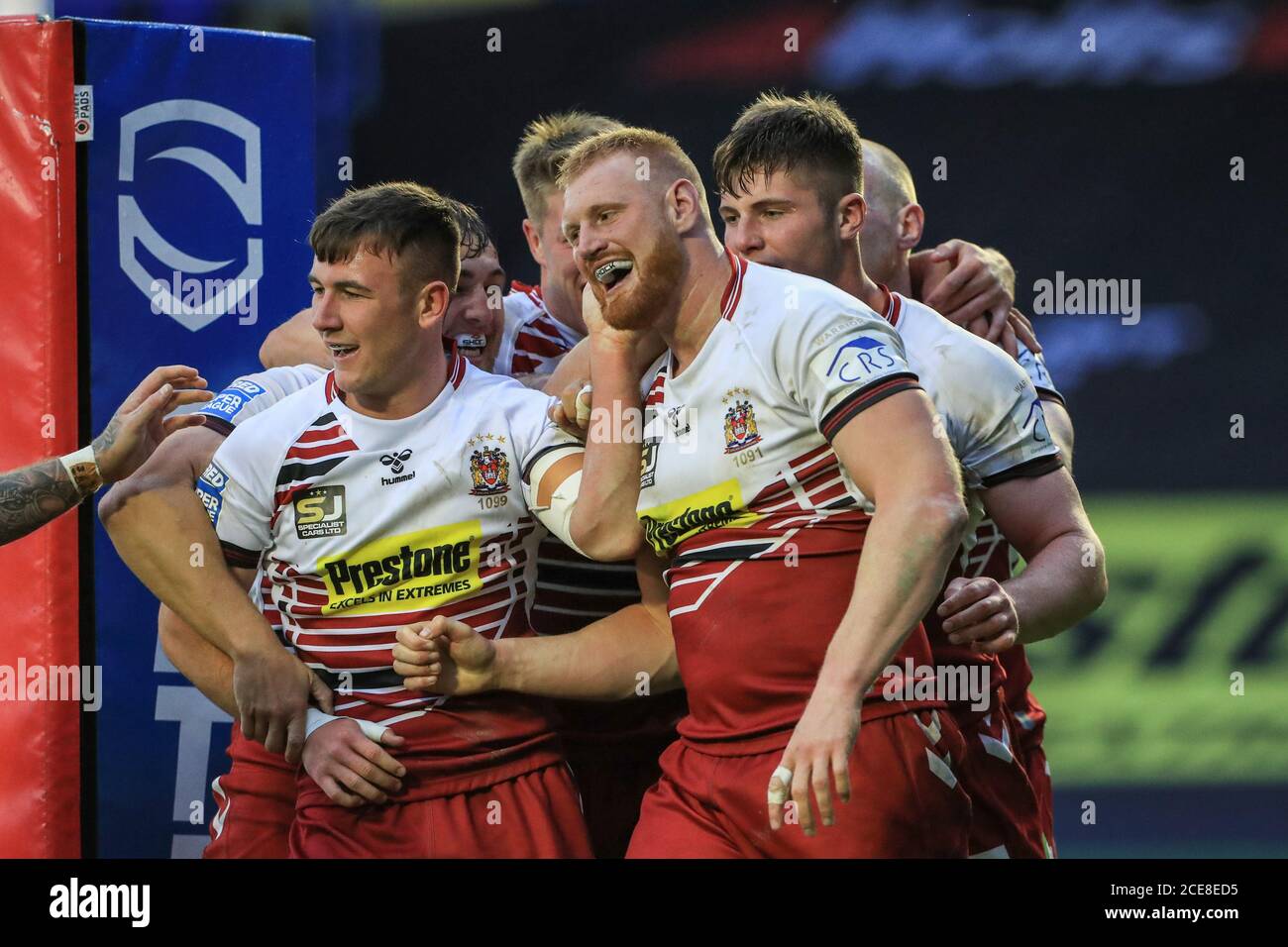 Joe Bullock (19) of Wigan Warriors celebrates his try Stock Photo - Alamy