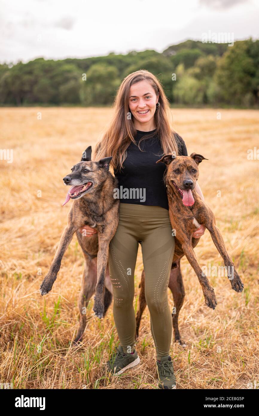 Happy thai lady hi-res stock photography and images - Alamy