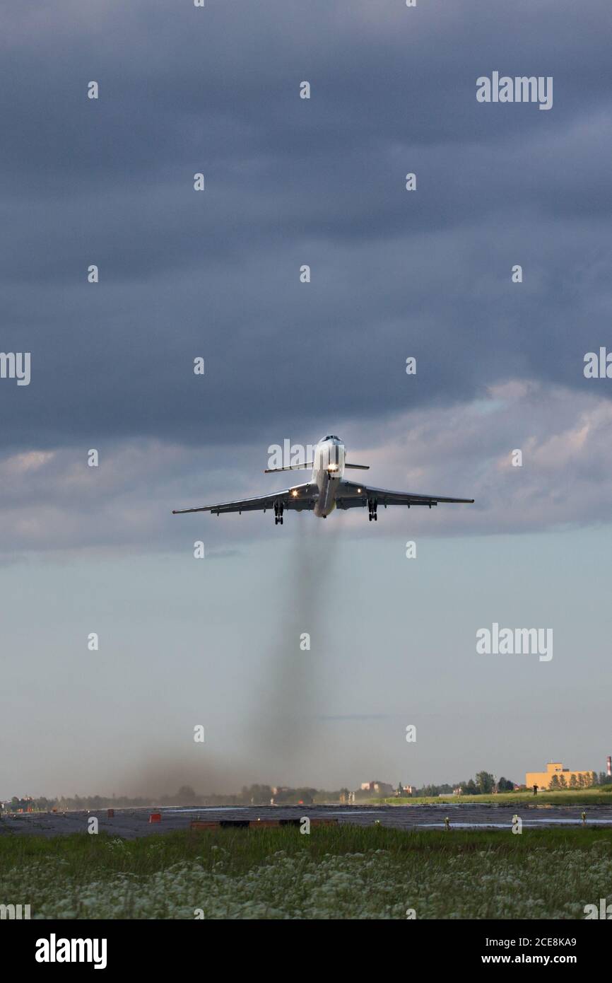 Smoke from chassis hi-res stock photography and images - Alamy