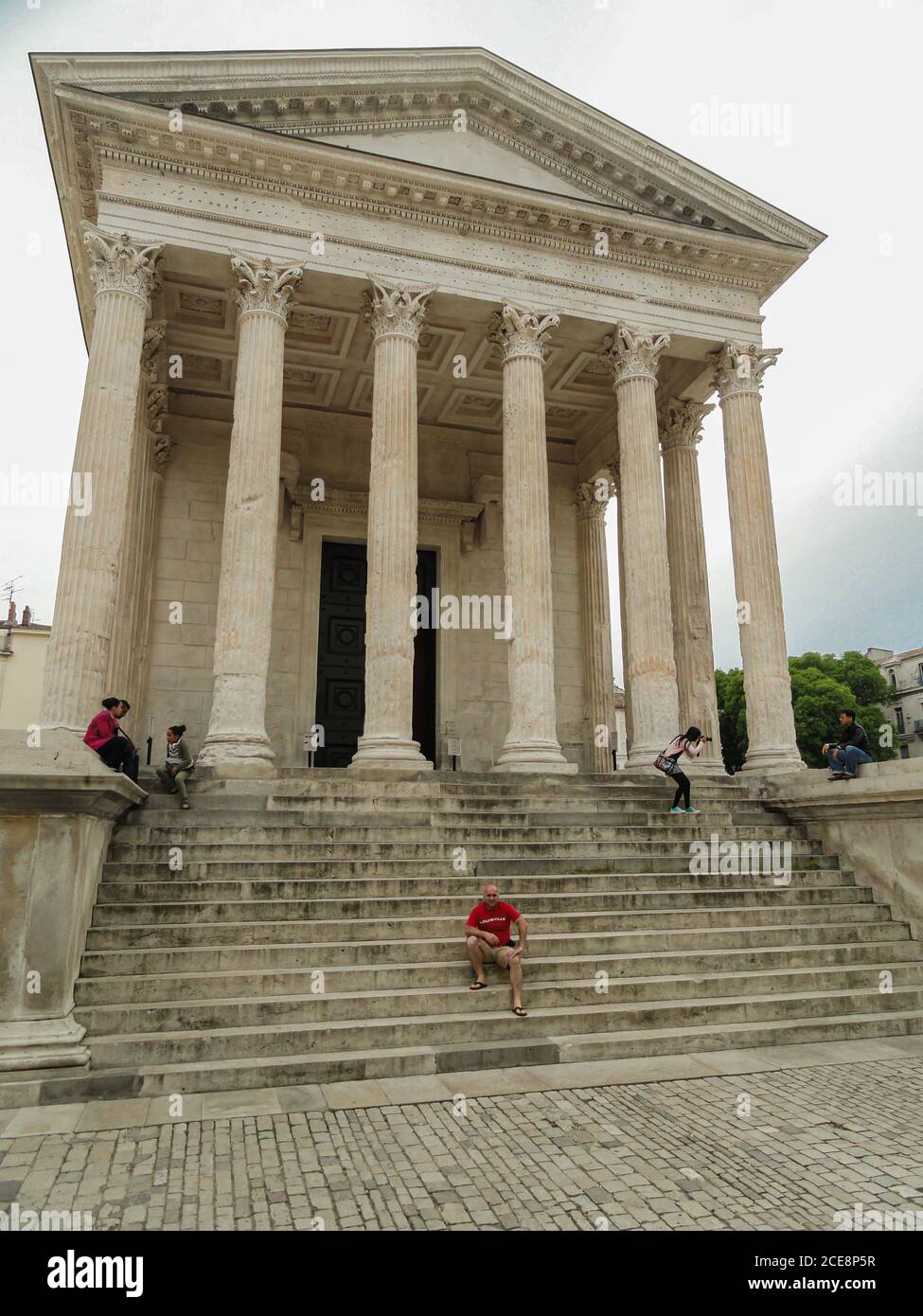 Roman temple facade hi-res stock photography and images - Alamy