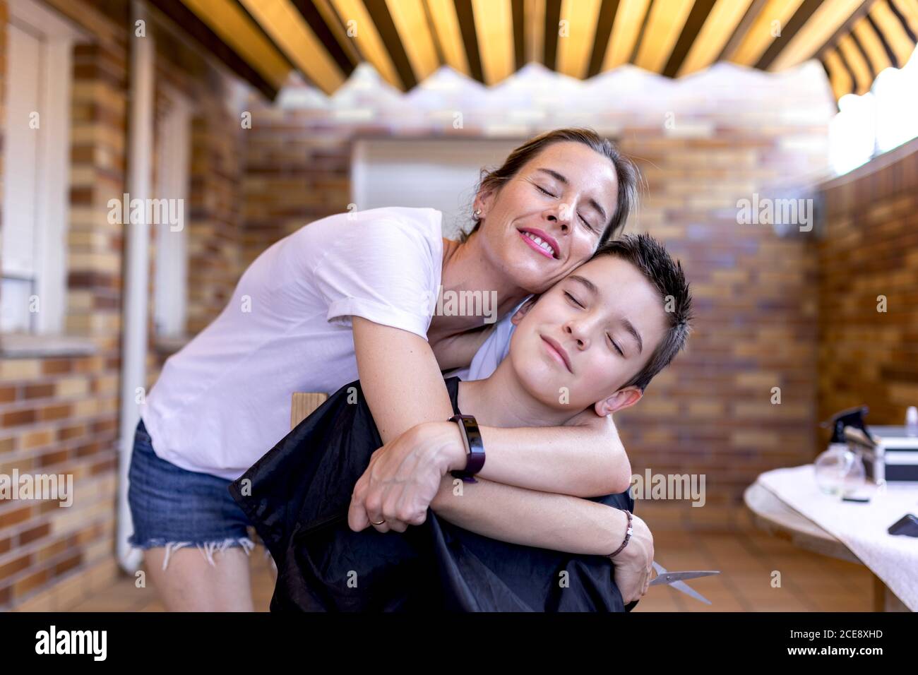 Teenager barber hi-res stock photography and images - Alamy